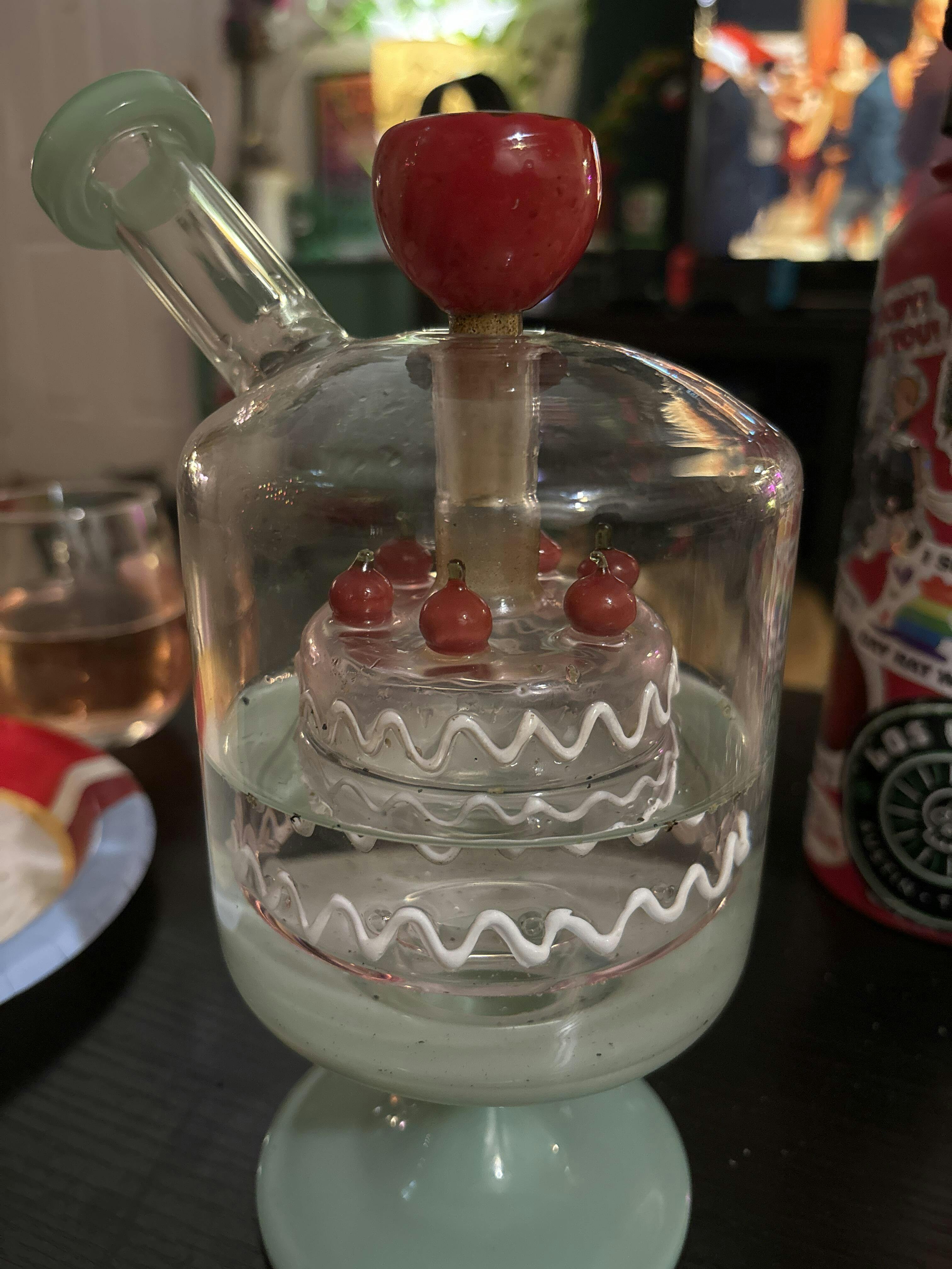Cake Bong – Shop Burning Love