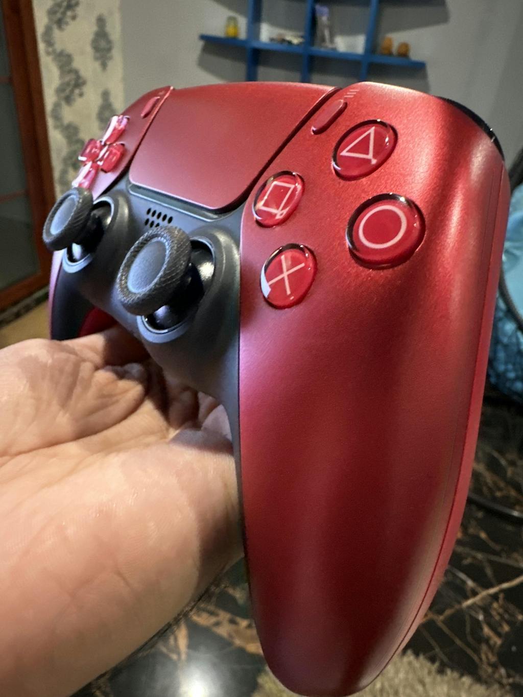 DualSense Wireless Controller Metallic Red | PlayStation 5