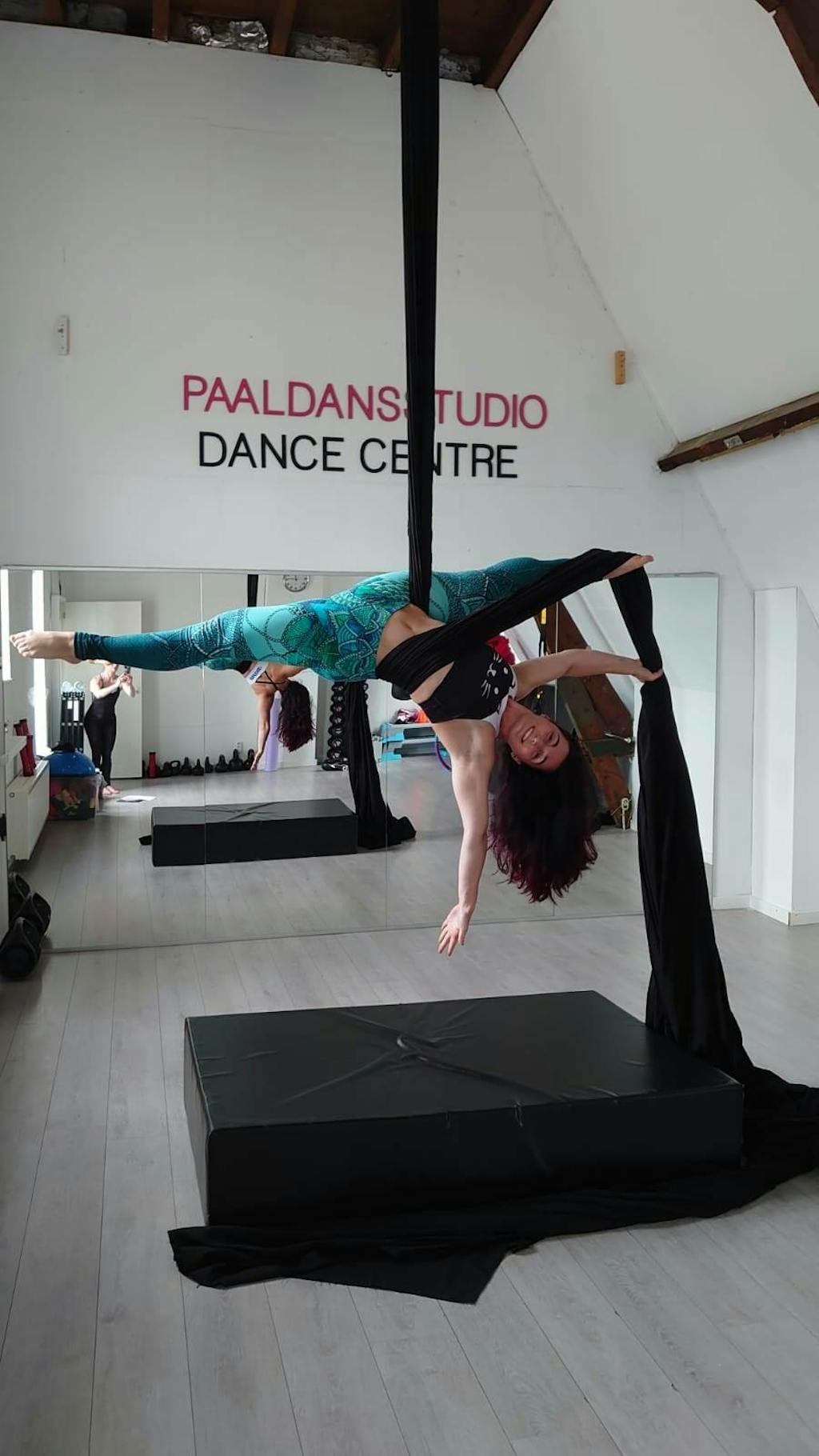 Aqua Lace Yoga Leggings – shovava