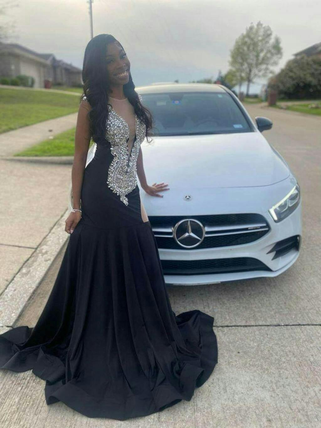 Long Mermaid V-neck Sequined Sleeveless Lace Beading Open Back Prom Dr