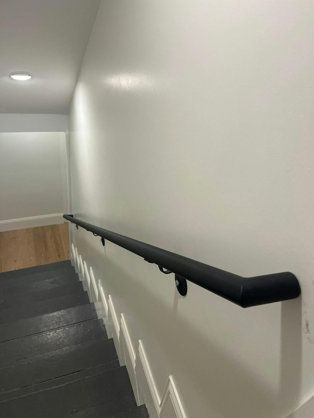 Round Metal Handrail | Wrought Iron Handrail | Right Angle Model – SI ...