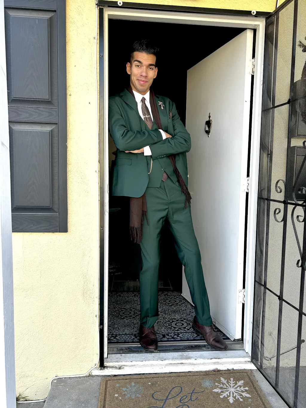 Men's Two Button Slim Fit Vested Solid Basic Color Suit in Forest Gree ...