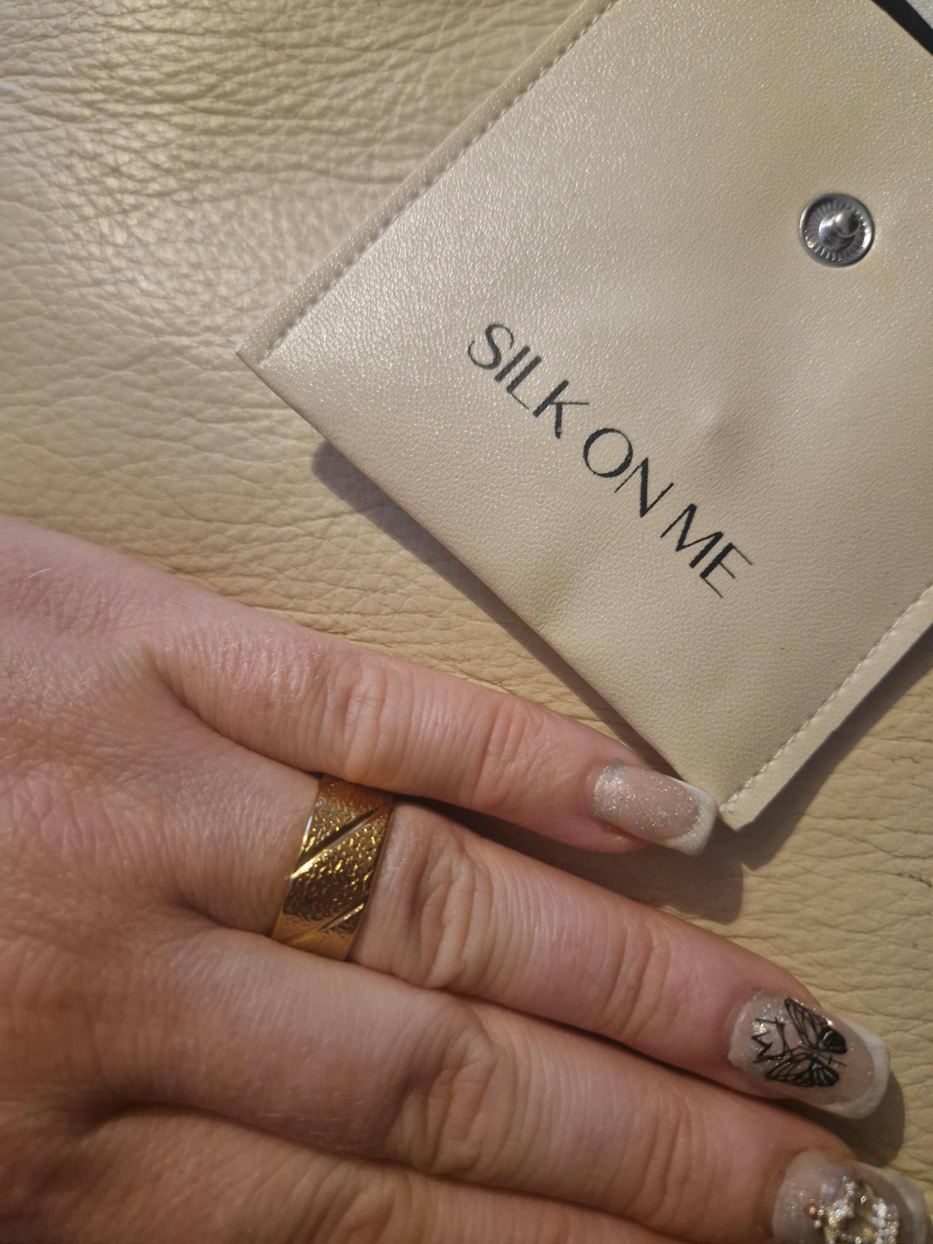 SILK BOX – Silk On Me