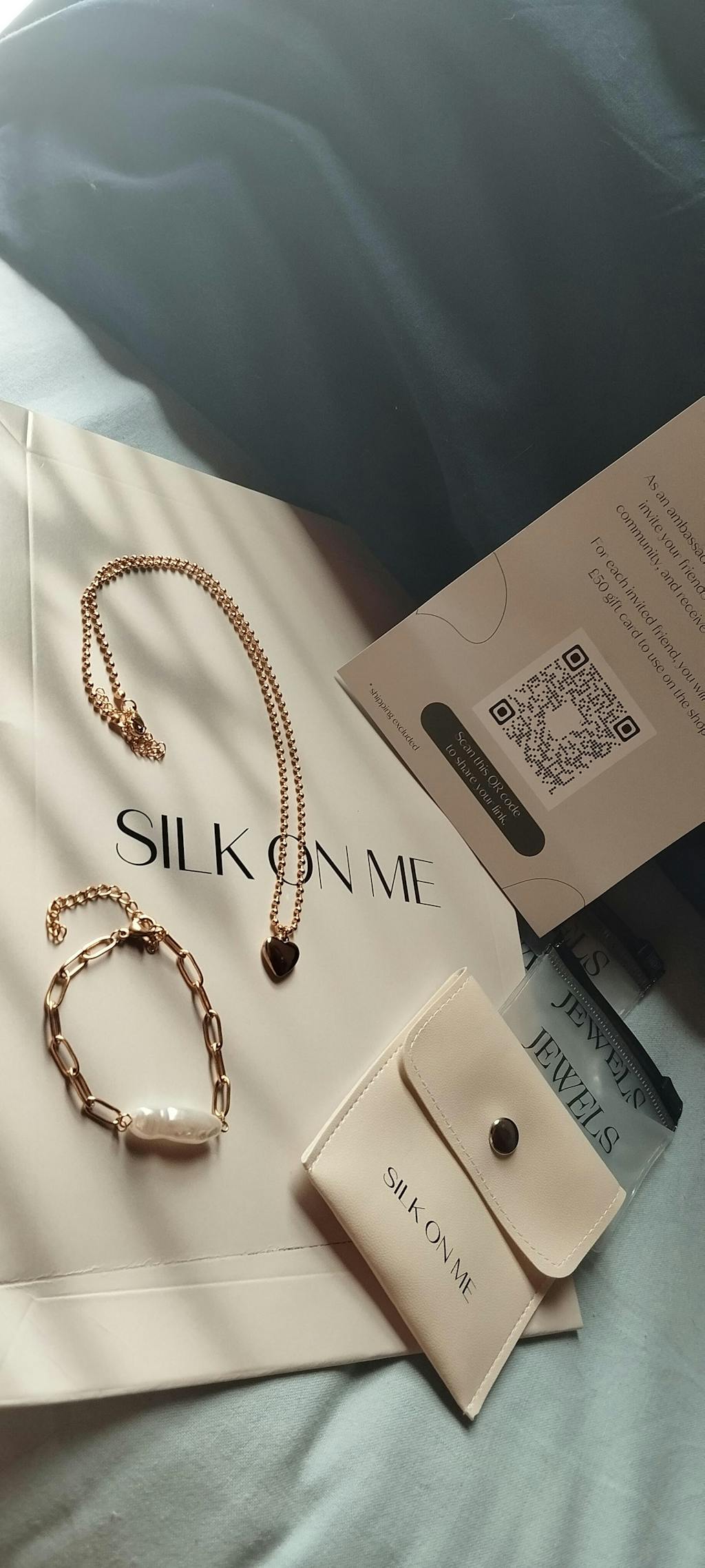 SILK BOX – Silk On Me