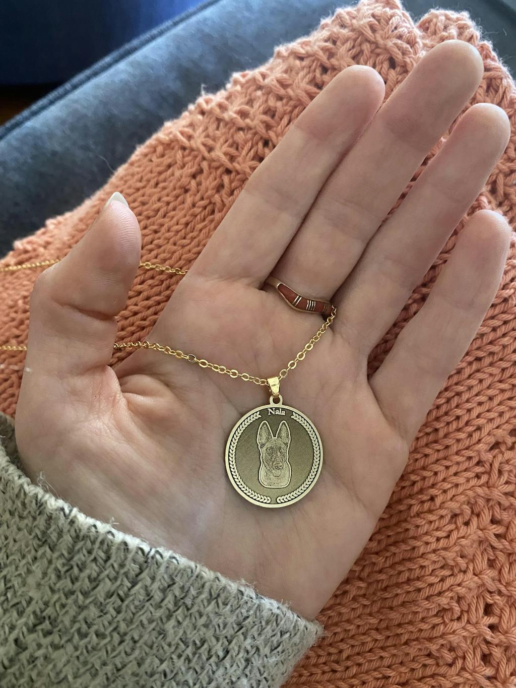 Silvercut® Black Medallion Dog Keychain With Custom Engraved Photo