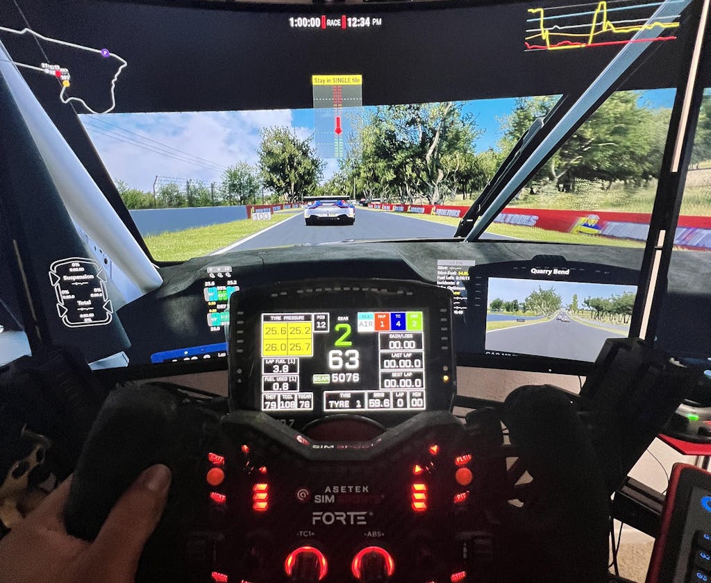 DDU 10.7 6.8" Sim Racing Dash Display with LEDs – Sim Racing Addict