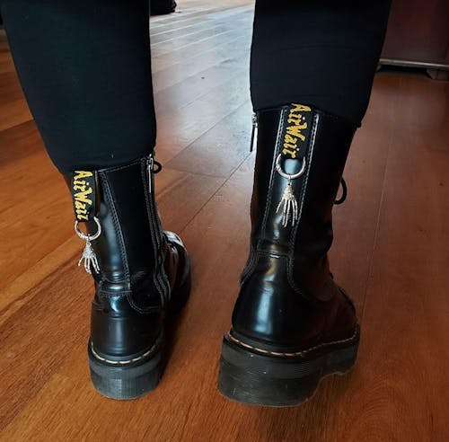 Casual Minimal Goth – Page 4