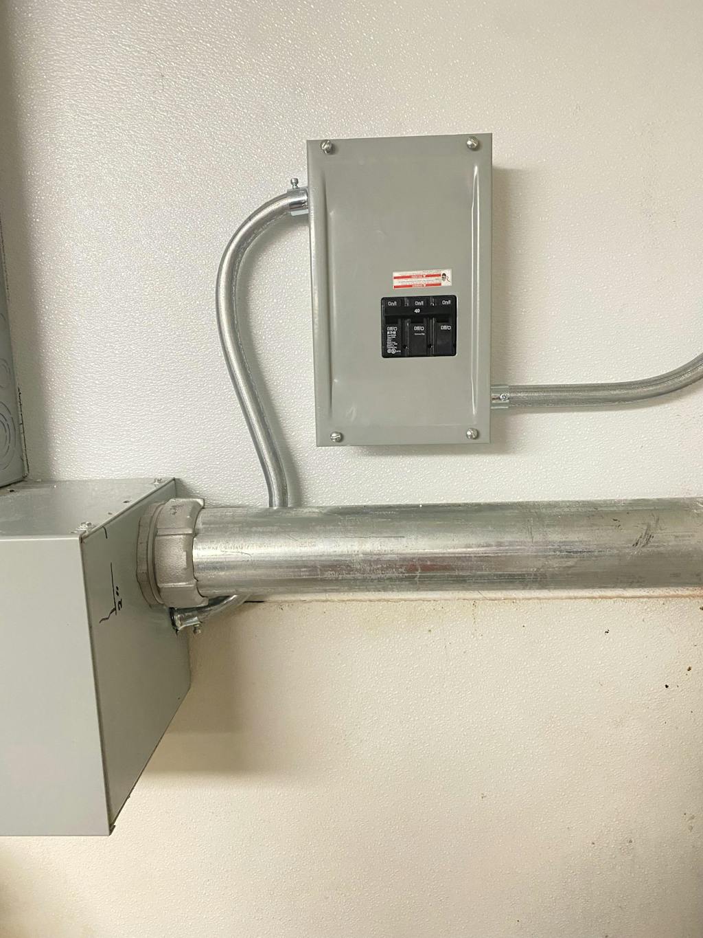 BR340 - Eaton - 40 Amp Circuit Breaker – SimplyBreakers.com