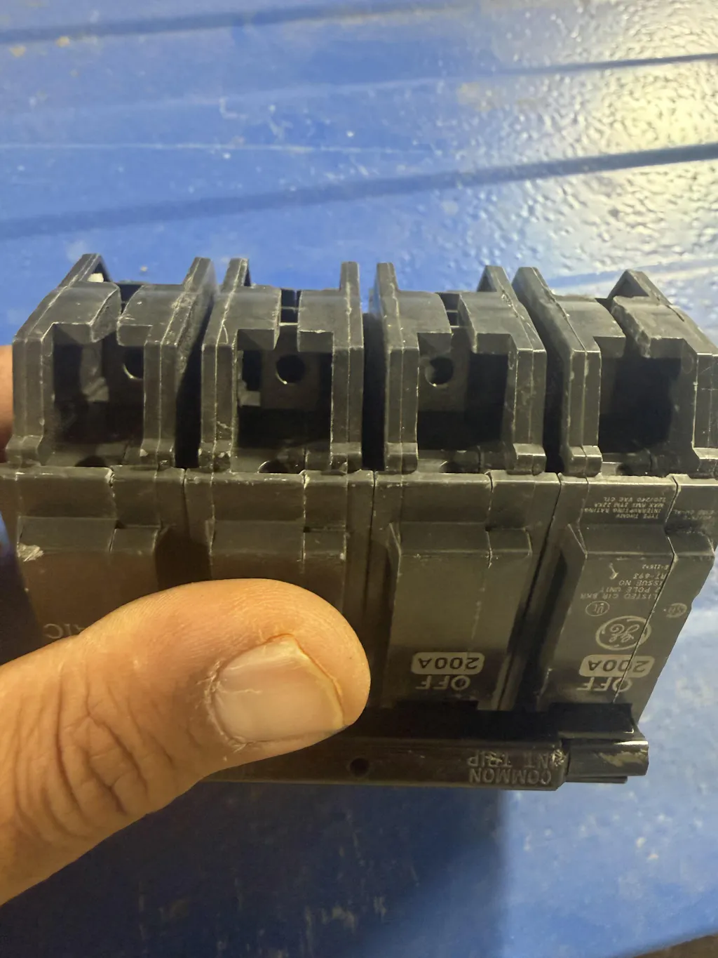 THQMV200WL - General Electrics - Molded Case Circuit Breakers ...