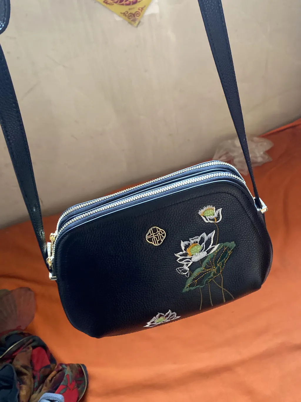 Embroidery Leather Shoulder Bag Black Lotus Handbag | Sinocultural