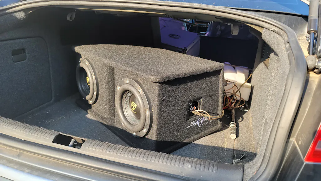SK3X8V | Triple 8" Ported Universal Fit Subwoofer Box - Skar Audio
