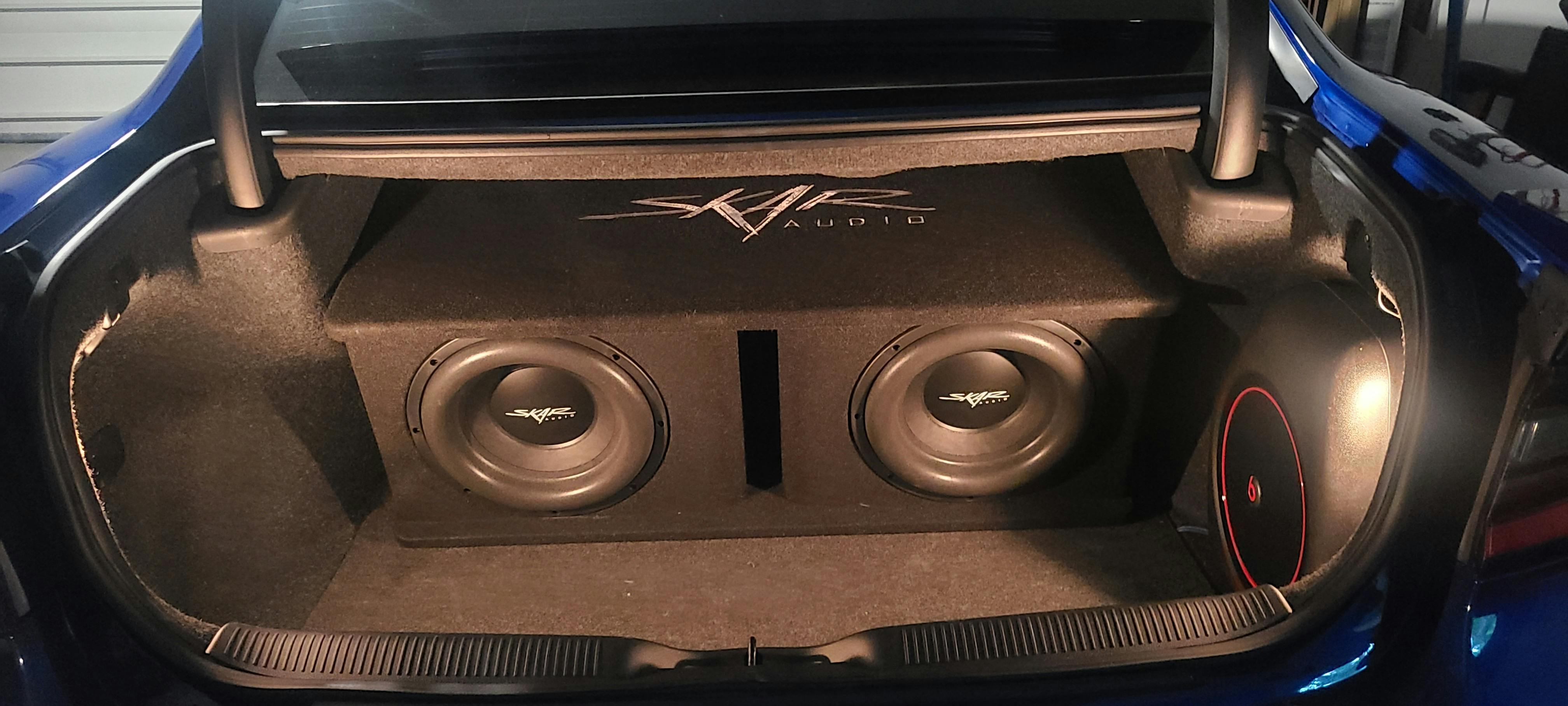 Skar Audio - Dual 12" 2,400 Watt SDR Series Loaded Sub Box & Amplifier