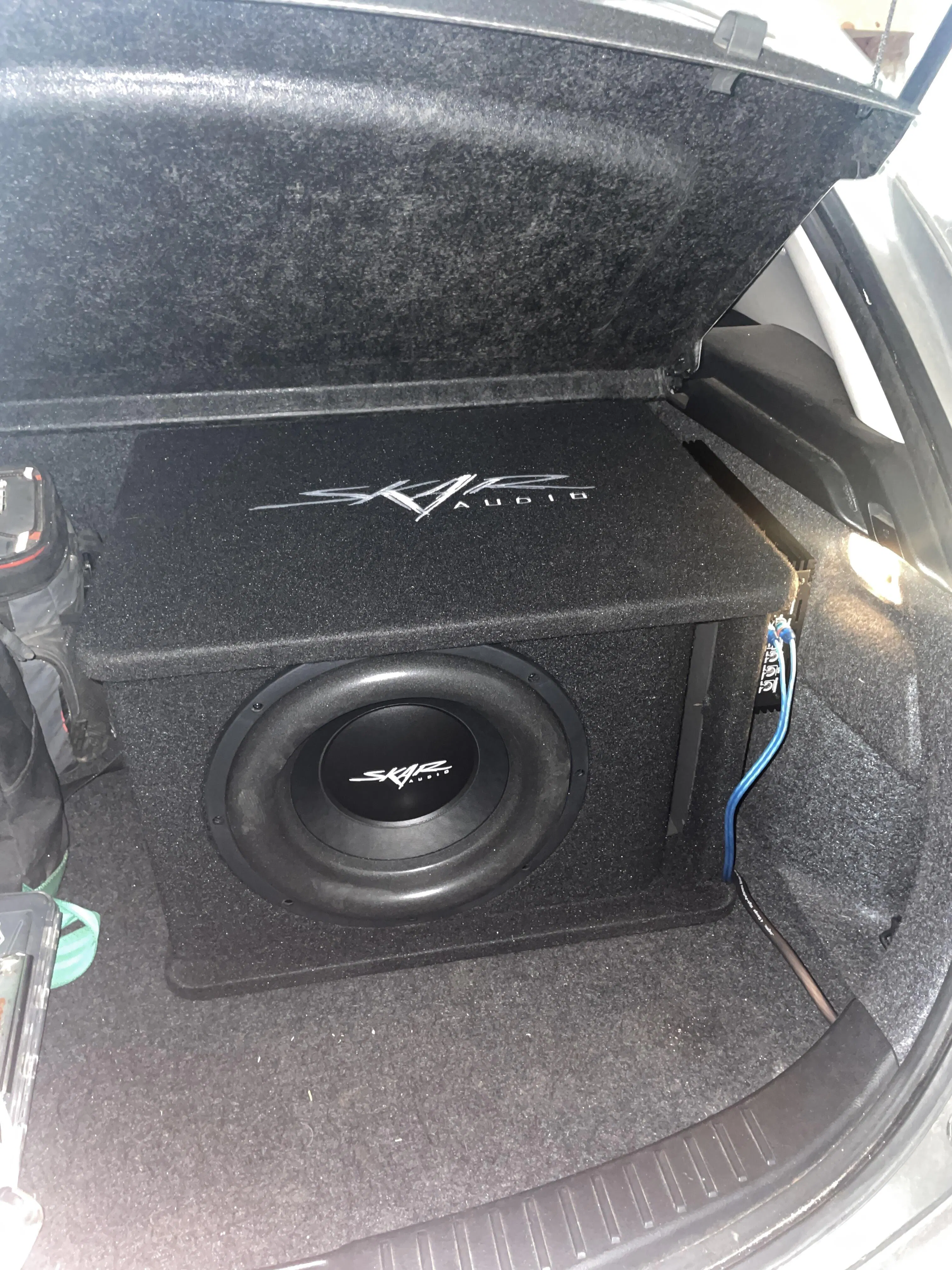 Skar Audio - Single 12" 1,200 Watt Loaded Subwoofer Box & Amplifier