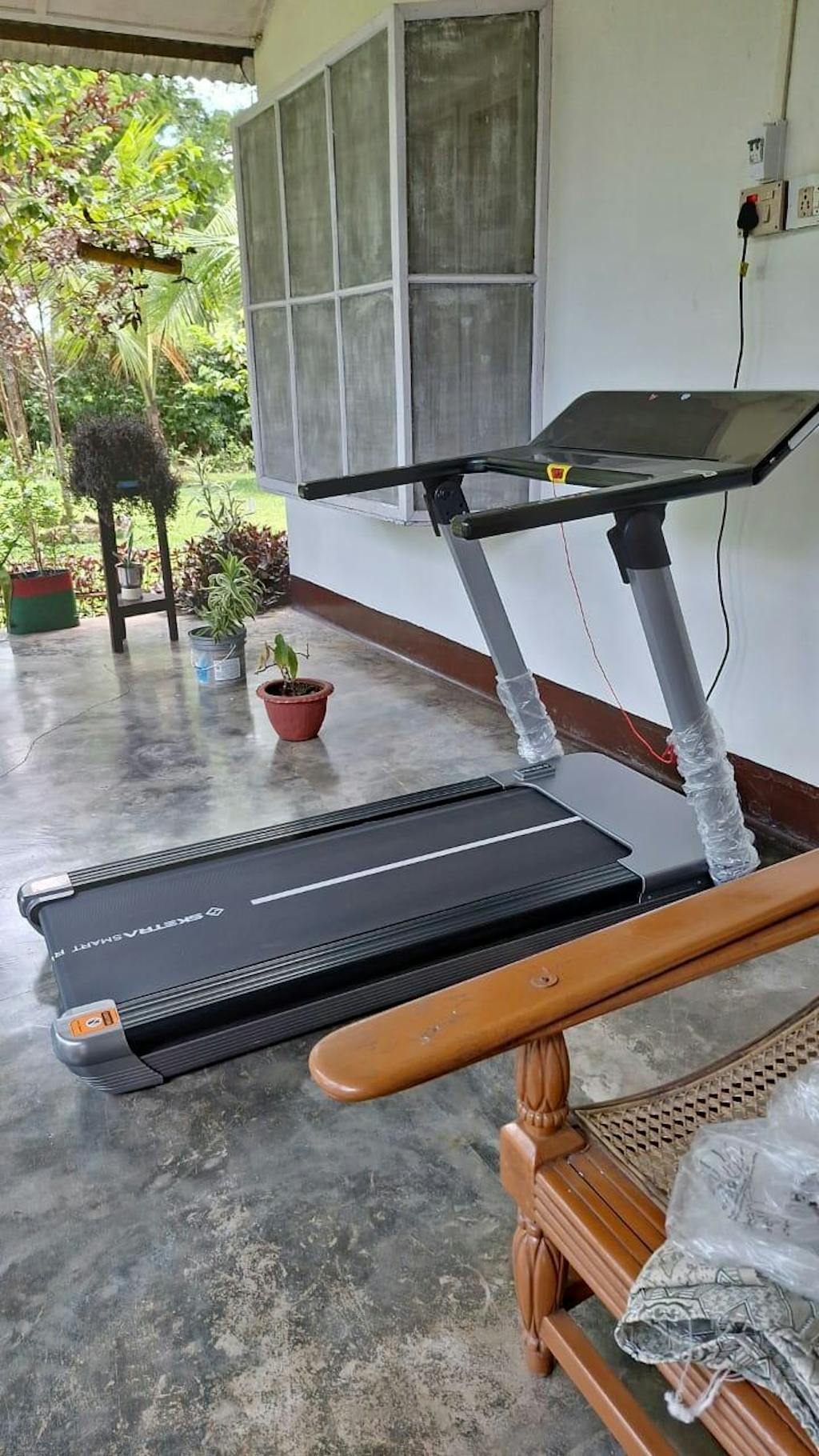 Sketra Smart Run Treadmill - Sketra