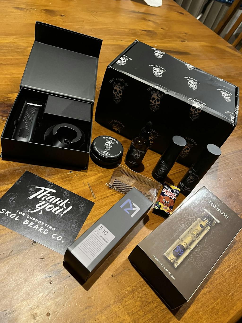 Skol Body Trimmer 2.0 + 3x BONUS Beard Oils – SKOL BEARD CO