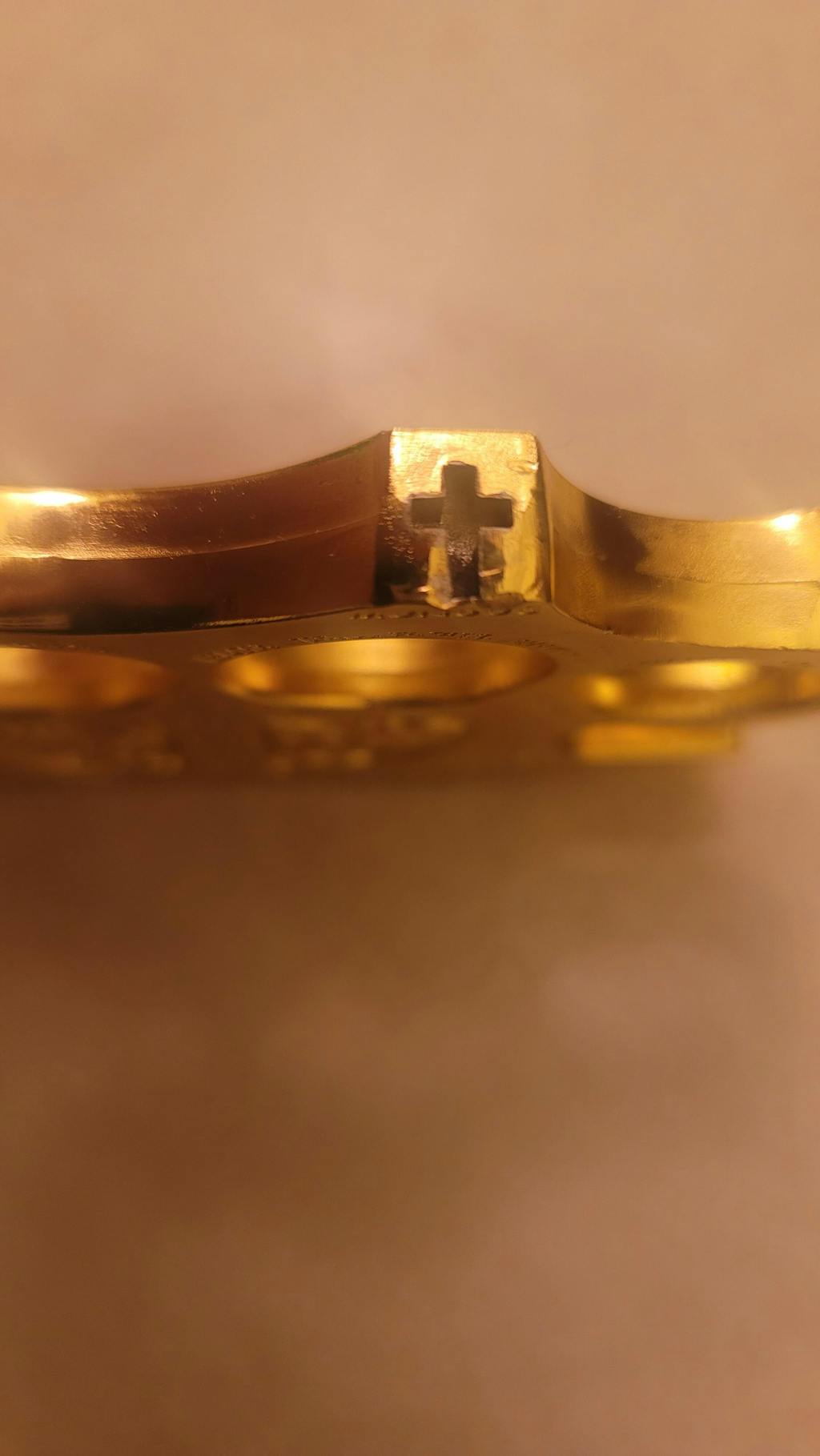 Constantine Brass Knuckles Holy Spiritus Paperweight - Gold – Slash2Gash