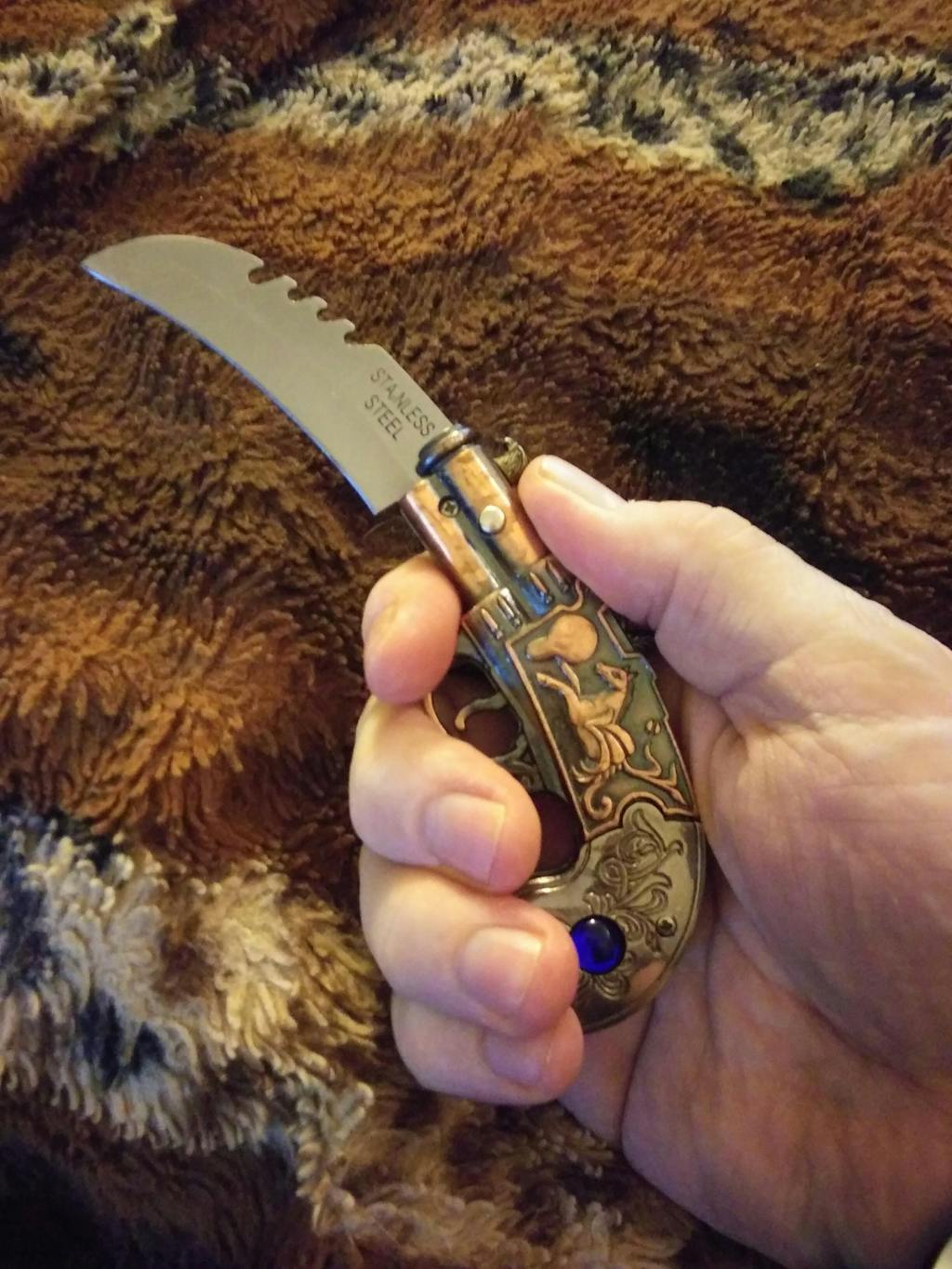 Dueling Pistols Mini Auto Knife Gun-Shaped Novelty Switchblade – Slash2Gash