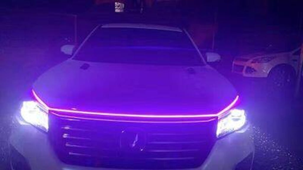 SilverHolder™ Dynamic Car Hood LED Strip – Silverholder