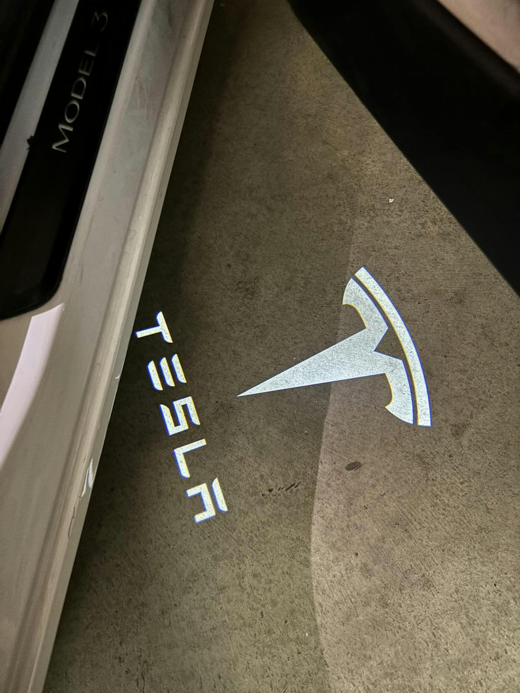 SilverHolder® Premier Tesla Projector Kits – SilverHolder