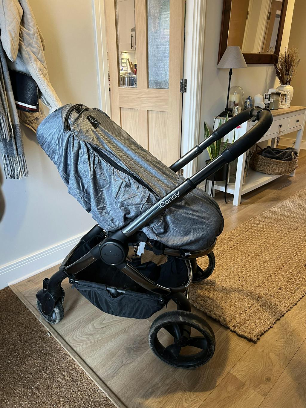 SnoozeShade Plus Deluxe (6m+) | Pushchair sun & sleep shade | SnoozeShade