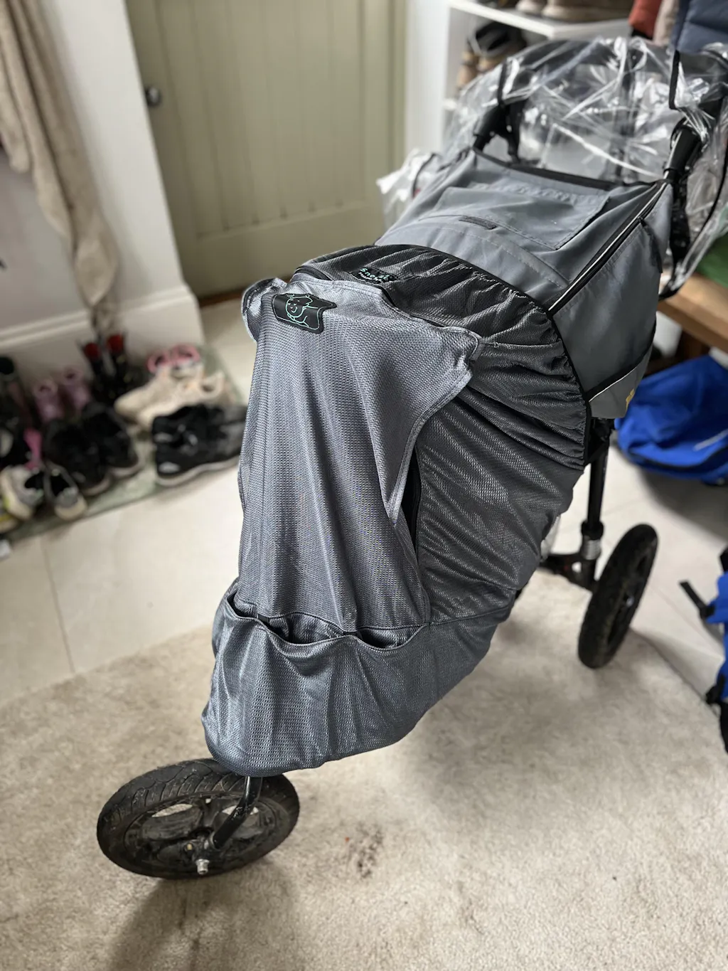 SnoozeShade Plus Deluxe (6m+) | Pushchair sun & sleep shade | SnoozeShade