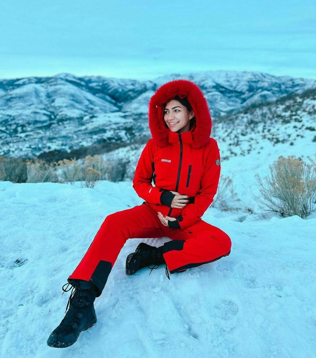 Women's Gsou Snow Classic Faux-Fur Trim Flare Dawn Ski Suit One Piece ...