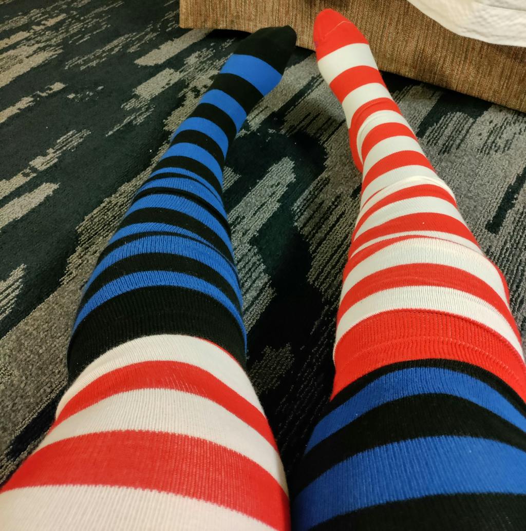Longer Candy Cane Stripe Extraordinary Socks – Sock Dreams