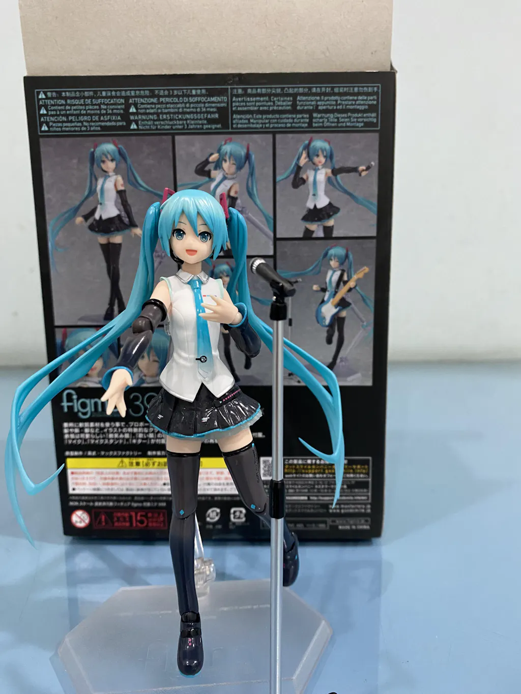 Vocaloid - Hatsune Miku - Figma #394 - V4X - Solaris Japan