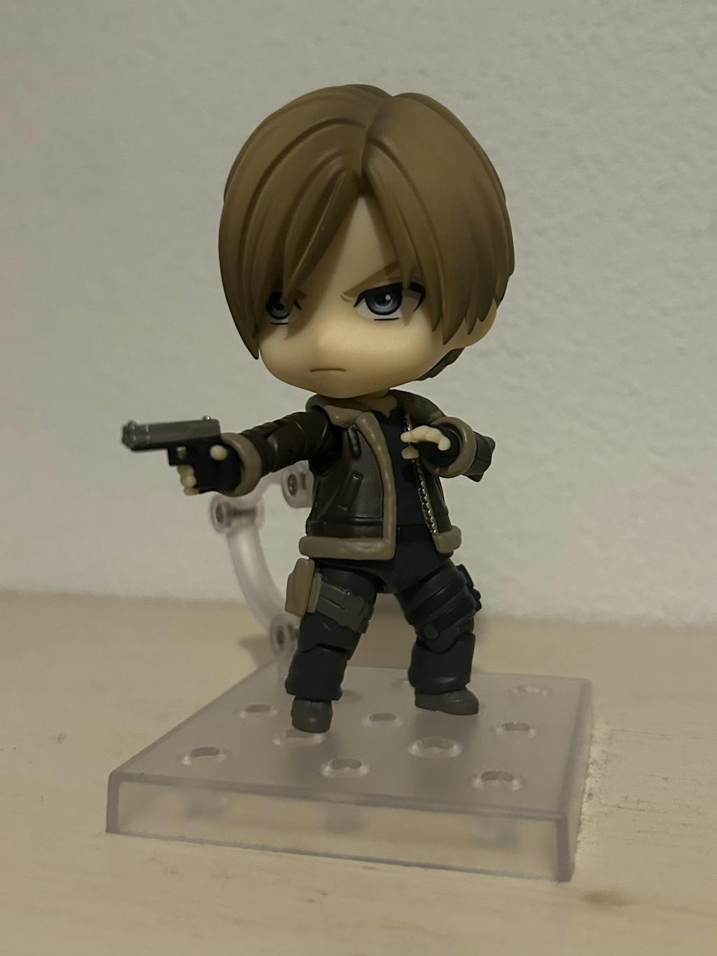 Resident Evil 4 - Leon S. Kennedy - Nendoroid #2337 (Good Smile Compan ...