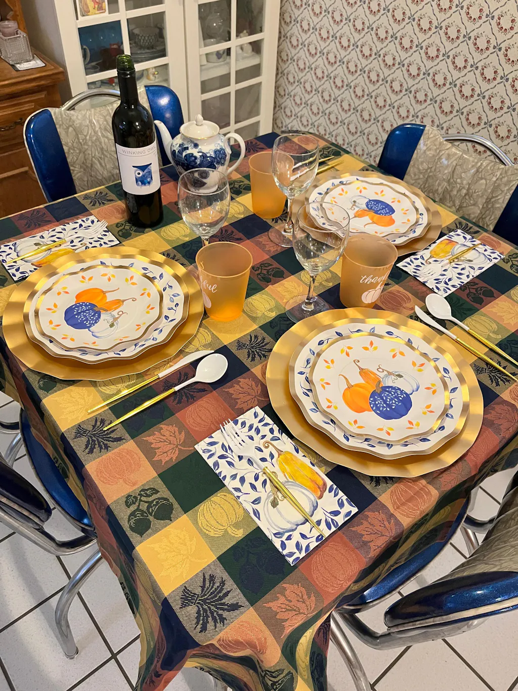 Hey Baby Blue Table Setting – Sophistiplate LLC