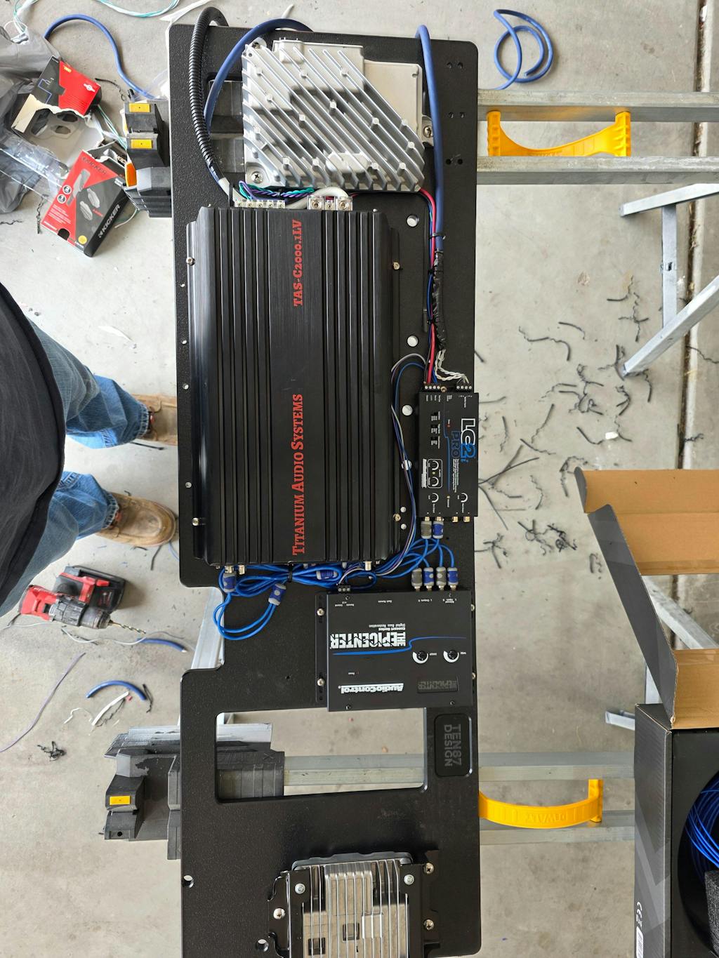 Amplifier Racks – Sounds Good Stereo