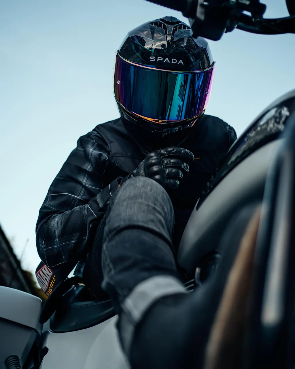 Spada SP18 Dark Chameleon Full Face Motorcycle Helmet – Spada Clothing