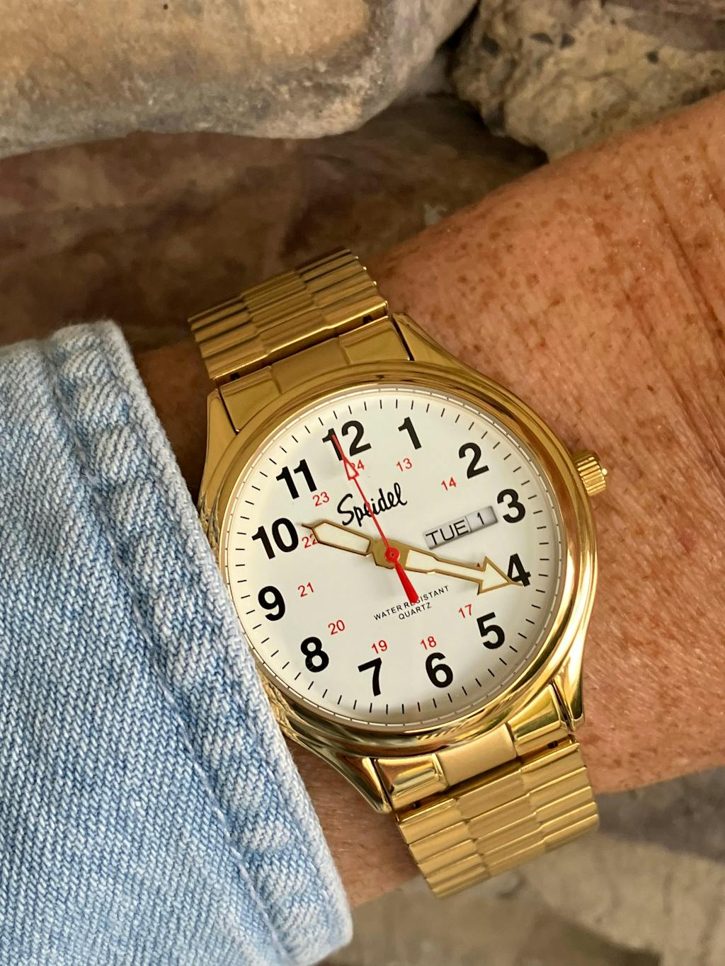 Men's Railroad Watch With Metal Twist-O-Flex Band | Speidel