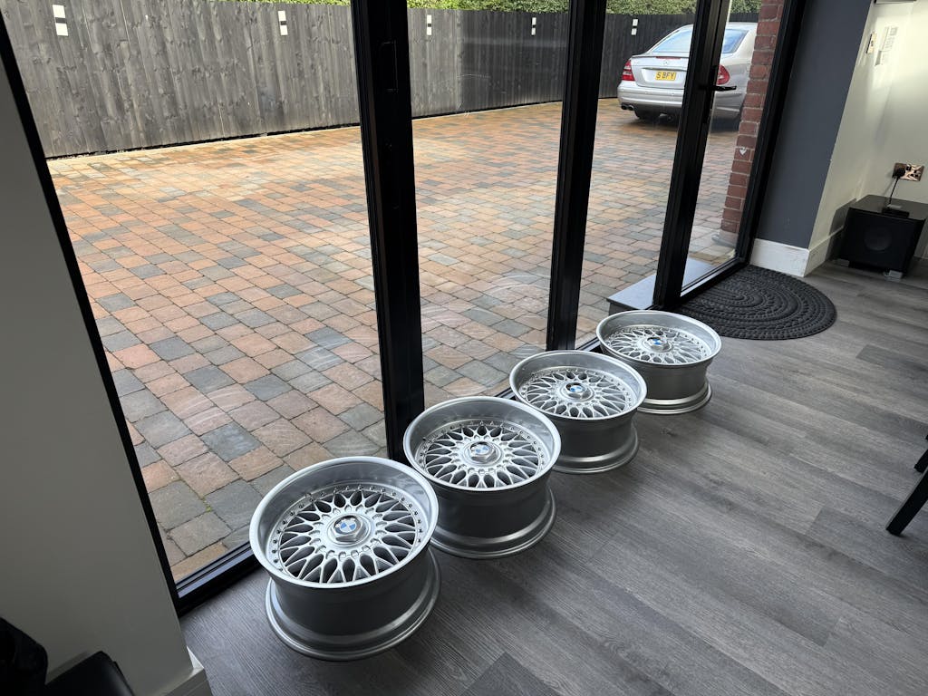 SRR Hardware - Specialist in Three Piece Wheel Hardware