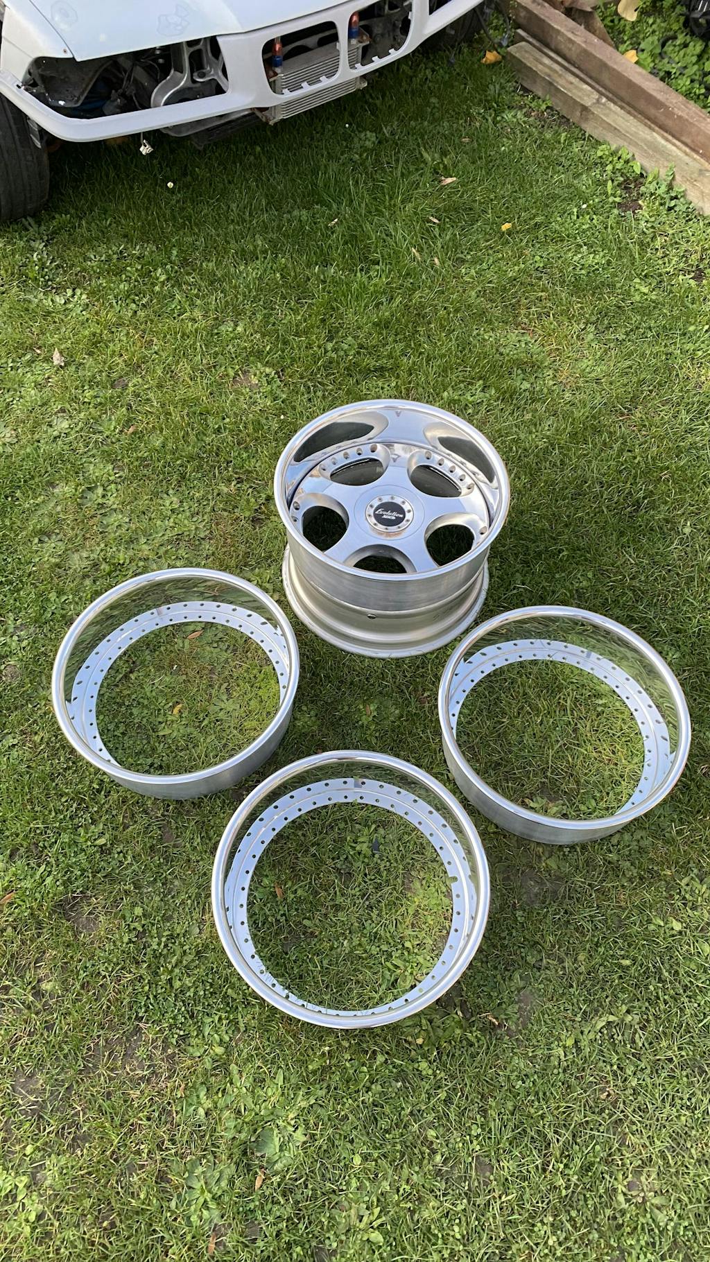 SRR Hardware - Specialist in Three Piece Wheel Hardware