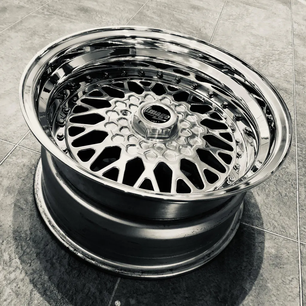 SRR Hardware - Specialist in Three Piece Wheel Hardware