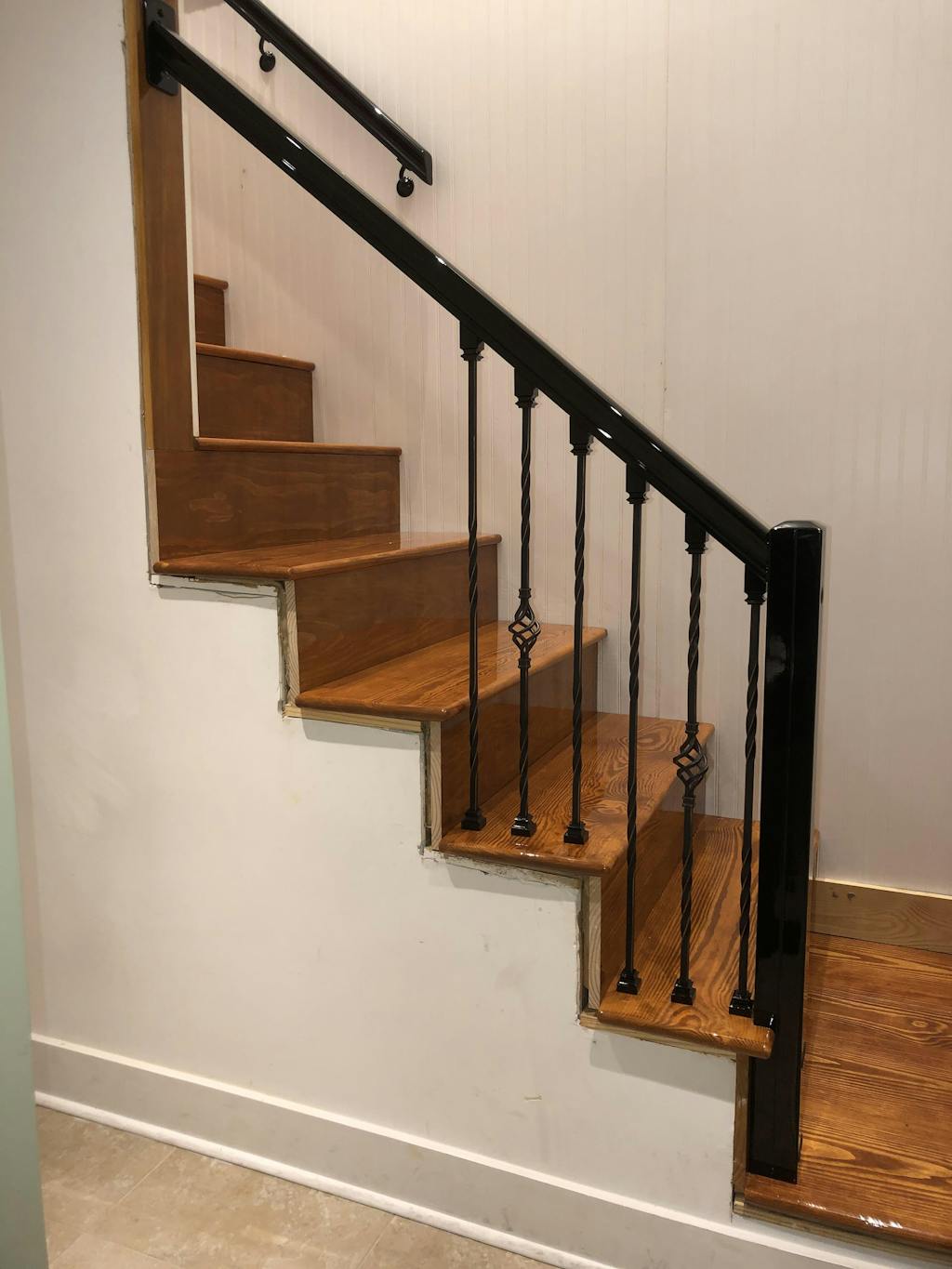 Zip Clip Shoes for 1/2" Hollow Iron Balusters - Stair Parts USA