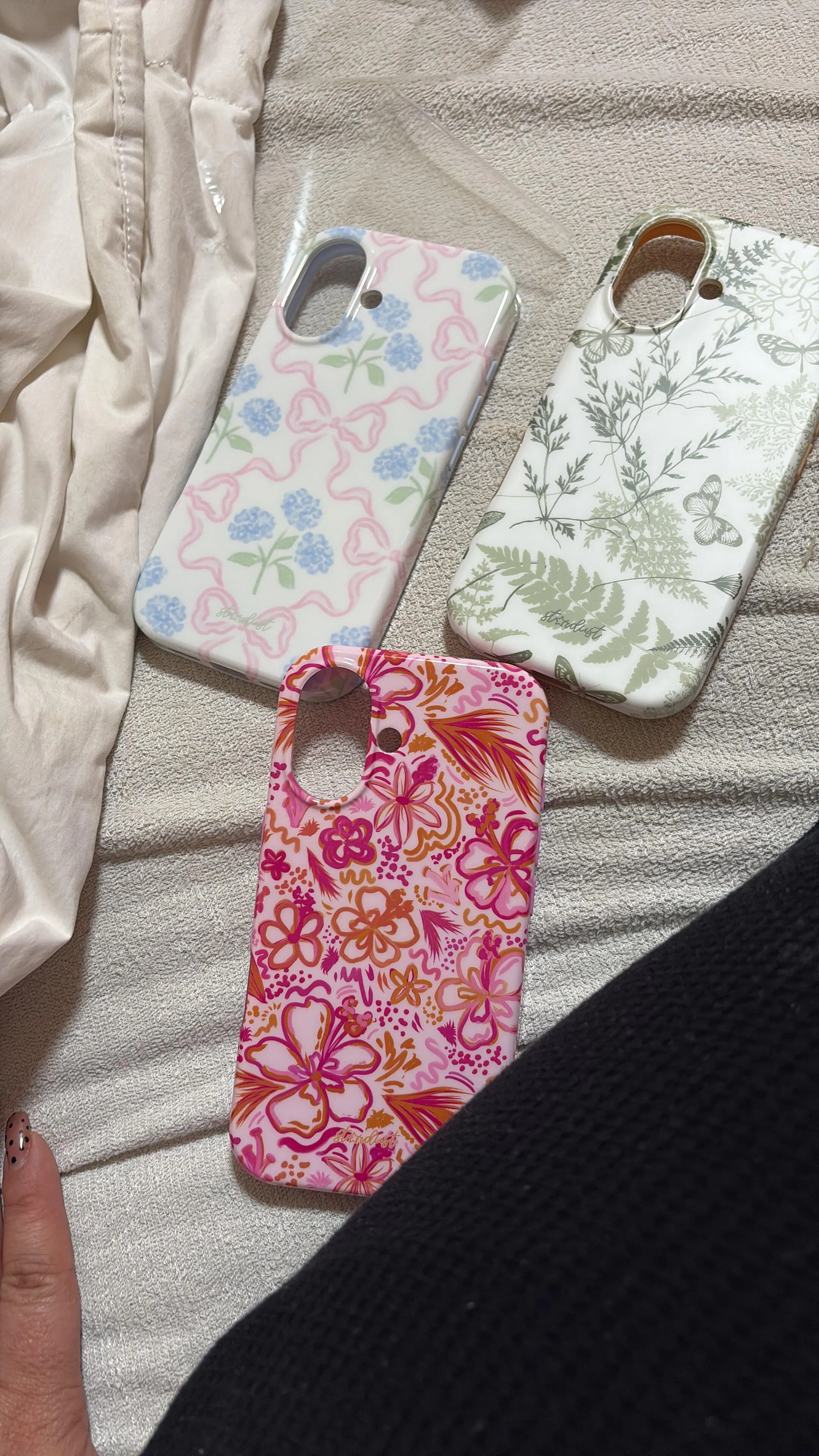 Groovy Gal MagSafe iPhone Case