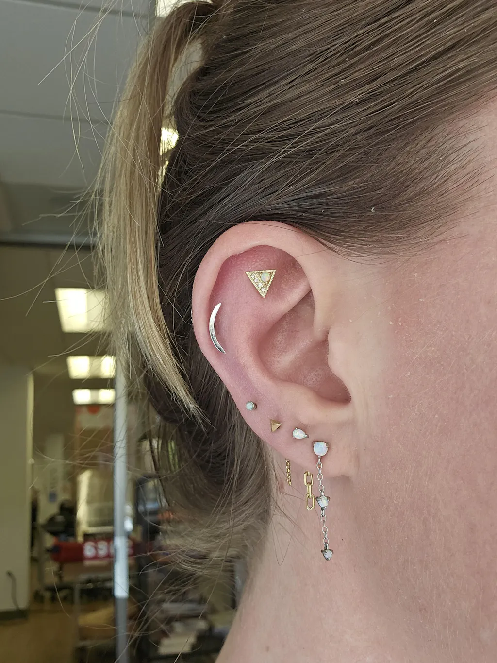 Tawapa threadless: Curve Pin in Gold – Starfire Body Jewelry Company