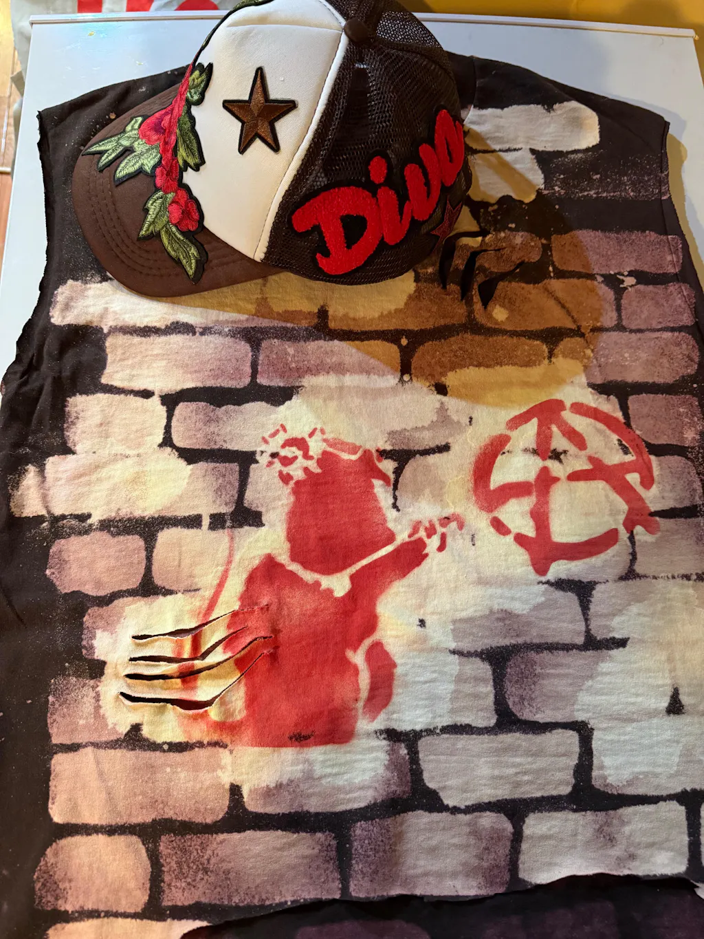 Banksy Anarchy Rat Stencil for Bold Art Projects | Stencilmonkey ...