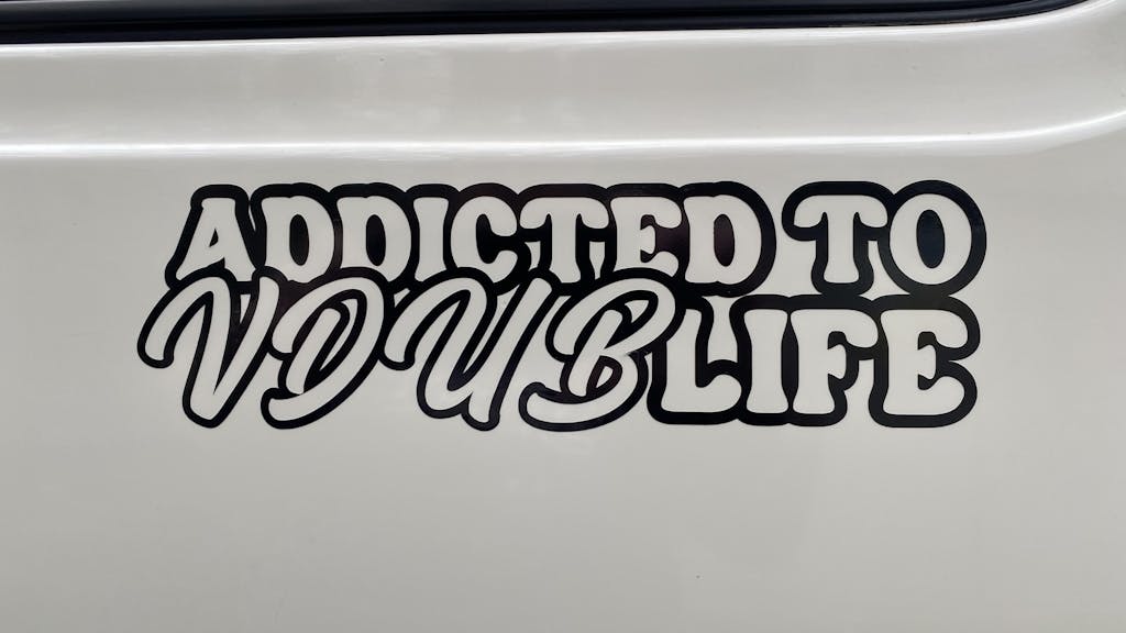 ADDICTED TO VDUB LIFE – STICKERBLOKE