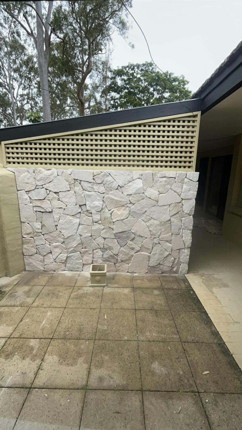 Natural Stone Wall Cladding Free Form - Loose Stone - White Coastal Cr ...