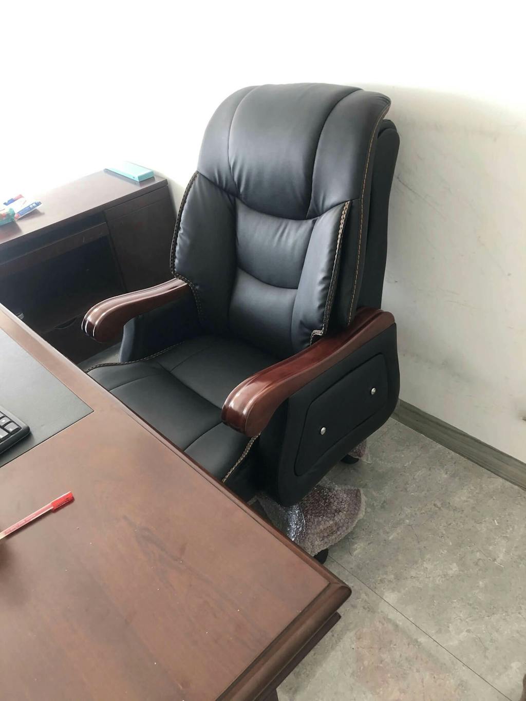 Jones Big And Tall Leather Massage Executive Chair Kinnls