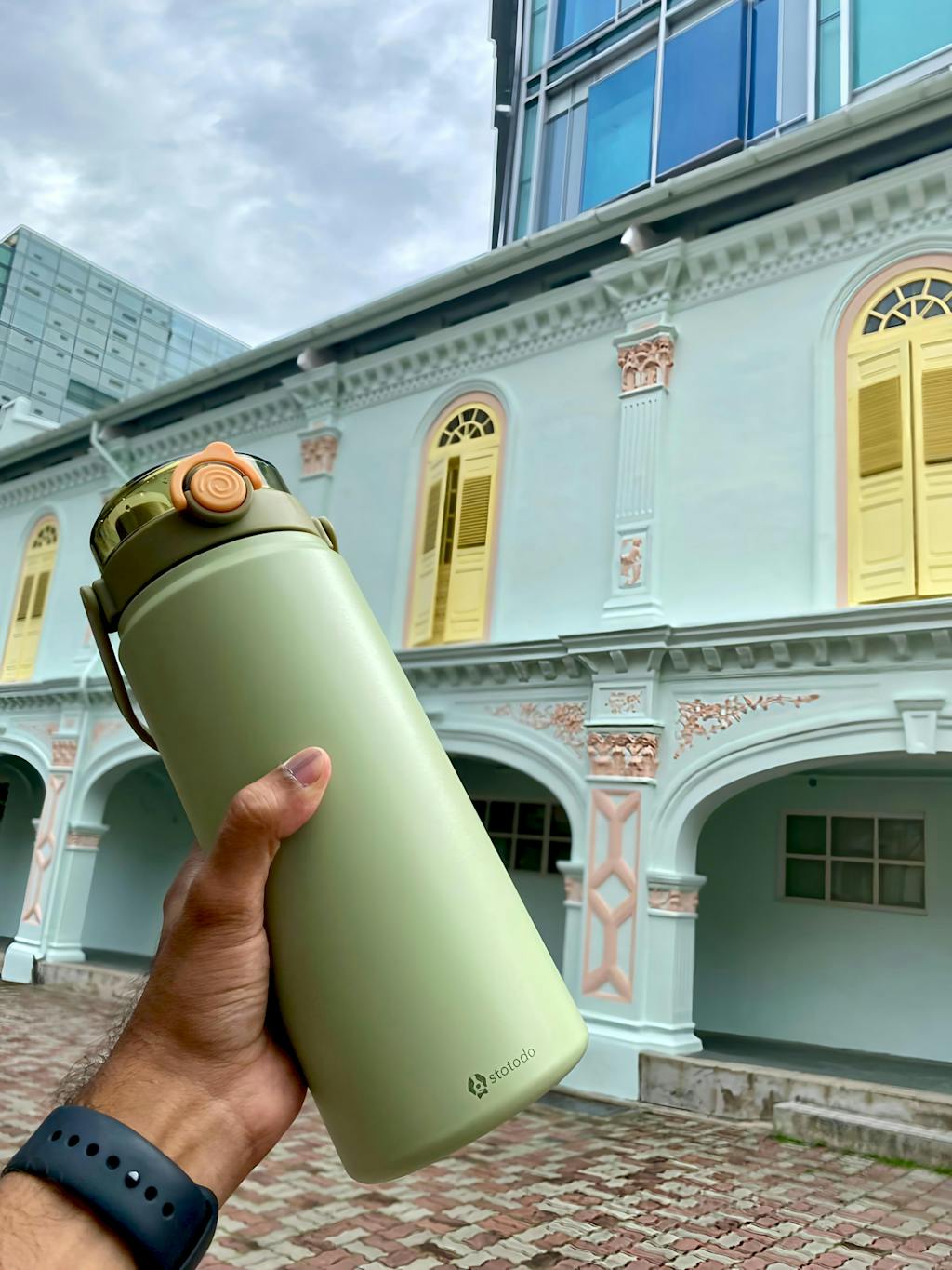 Limited Edition Tank Flask with Exclusive Finish – stotodo