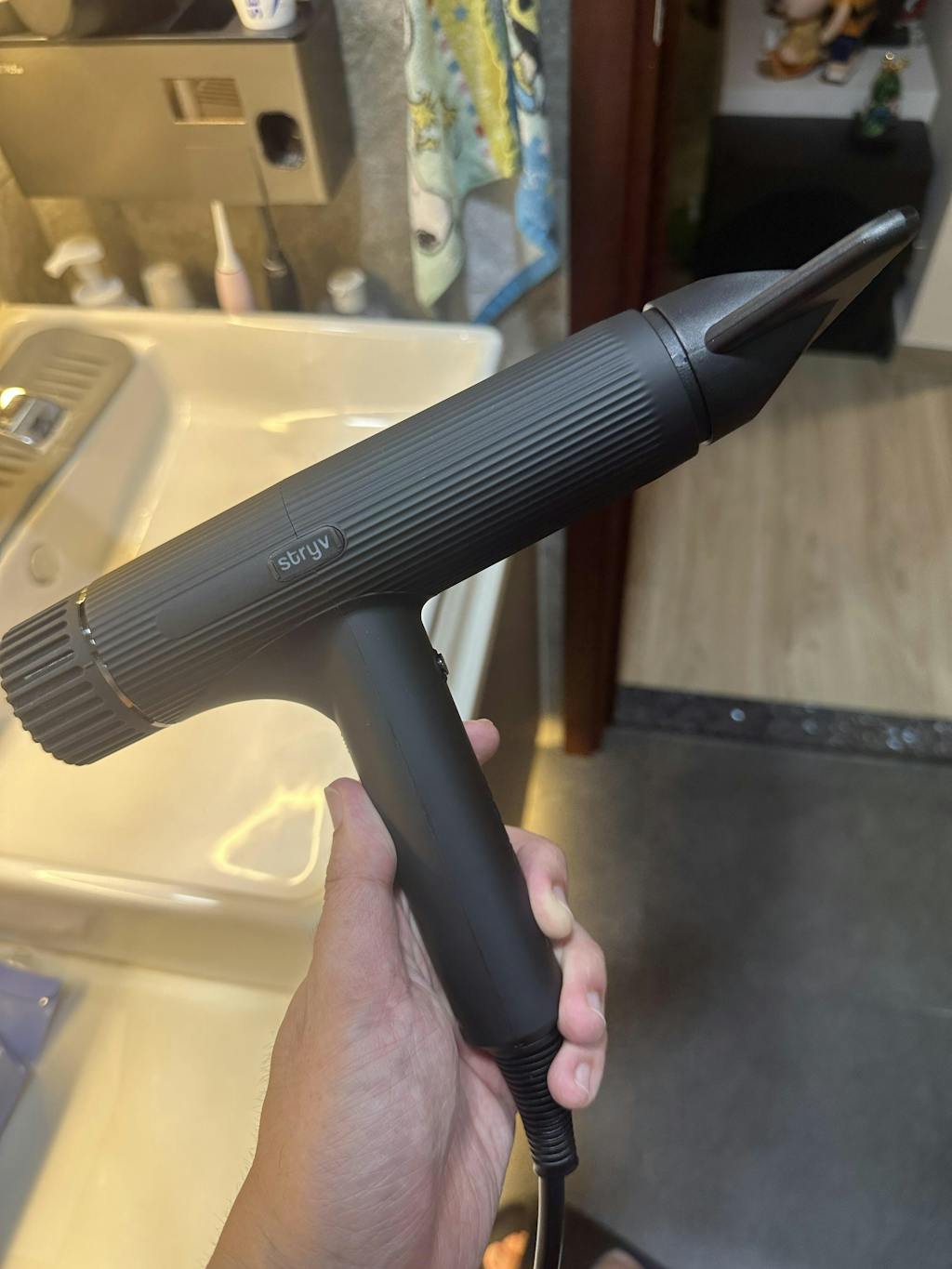 Professional hair dryer – Stryv