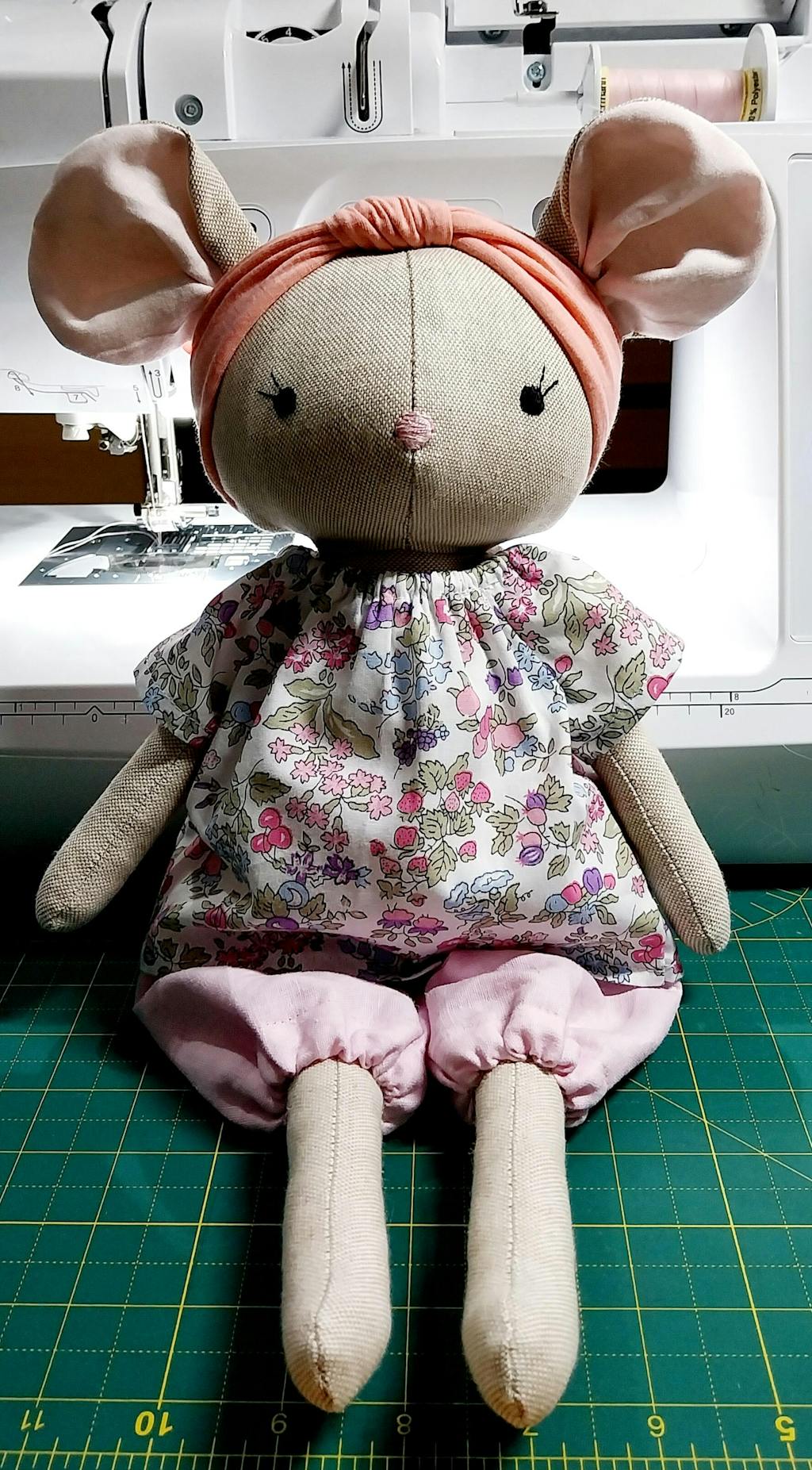 Mouse sewing pattern and tutorial – Studio Seren