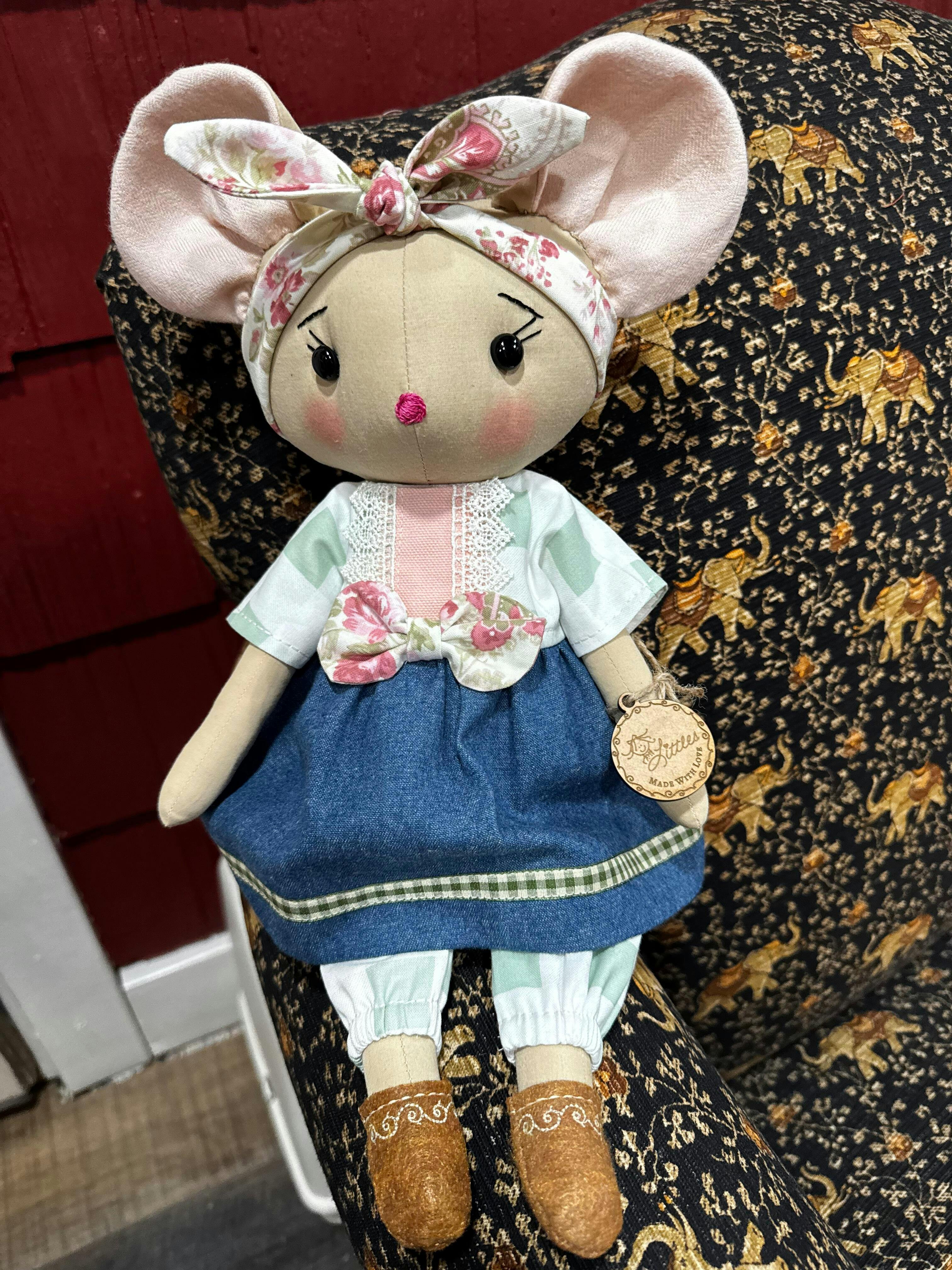 Mouse sewing pattern – Studio Seren