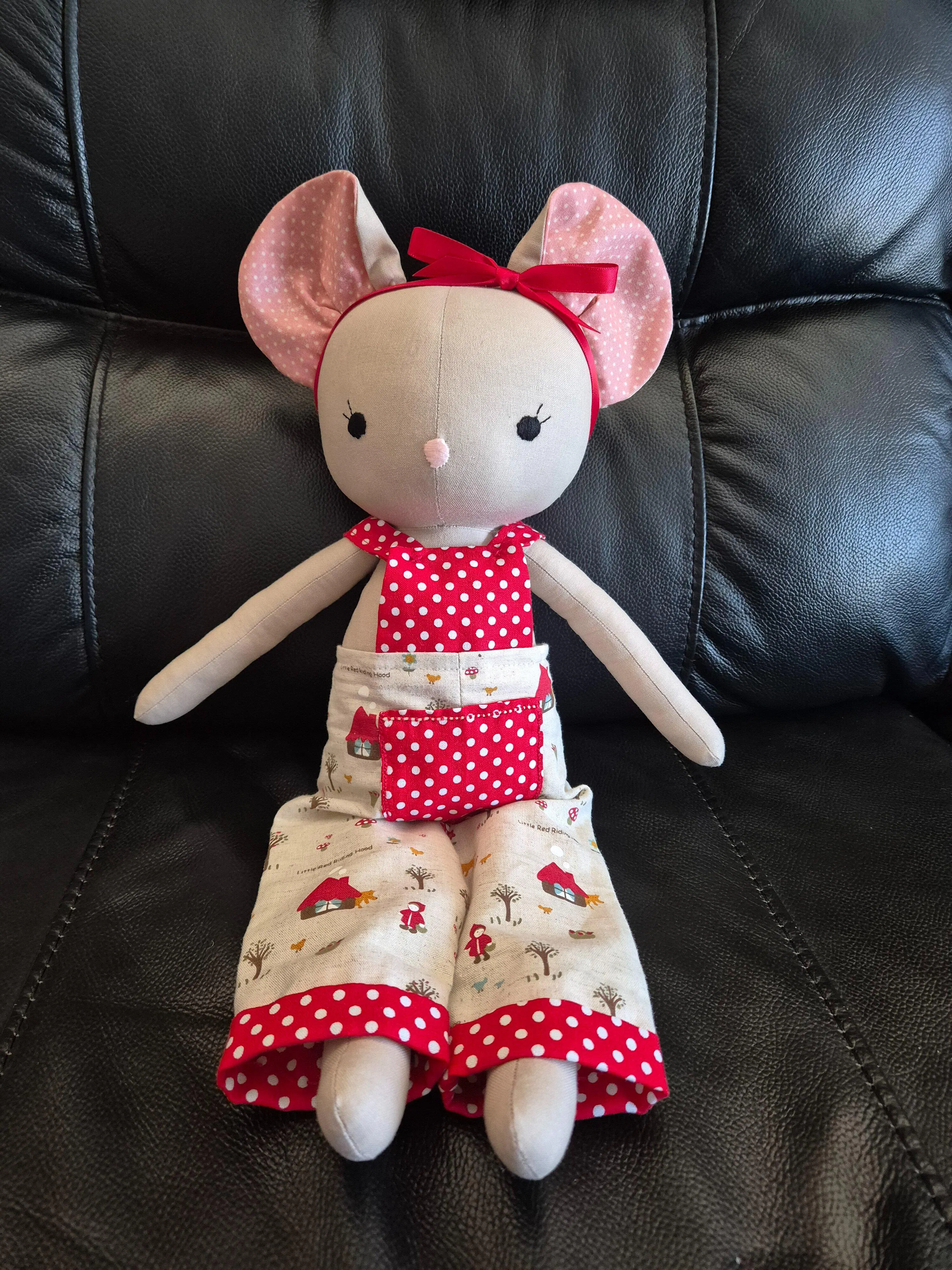 Mouse sewing pattern – Studio Seren