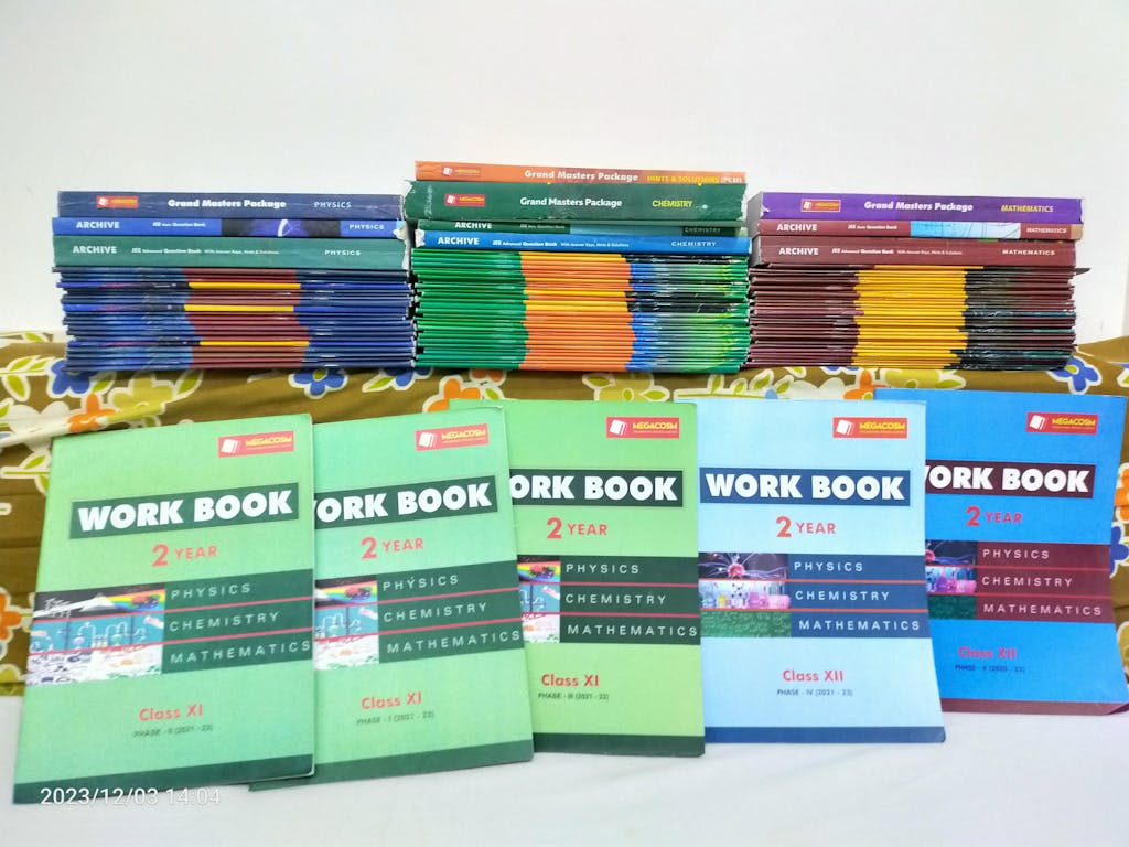 FIITJEE [2023 Edition] Study Material for IIT-JEE | Complete Package o – Study Buddy Store