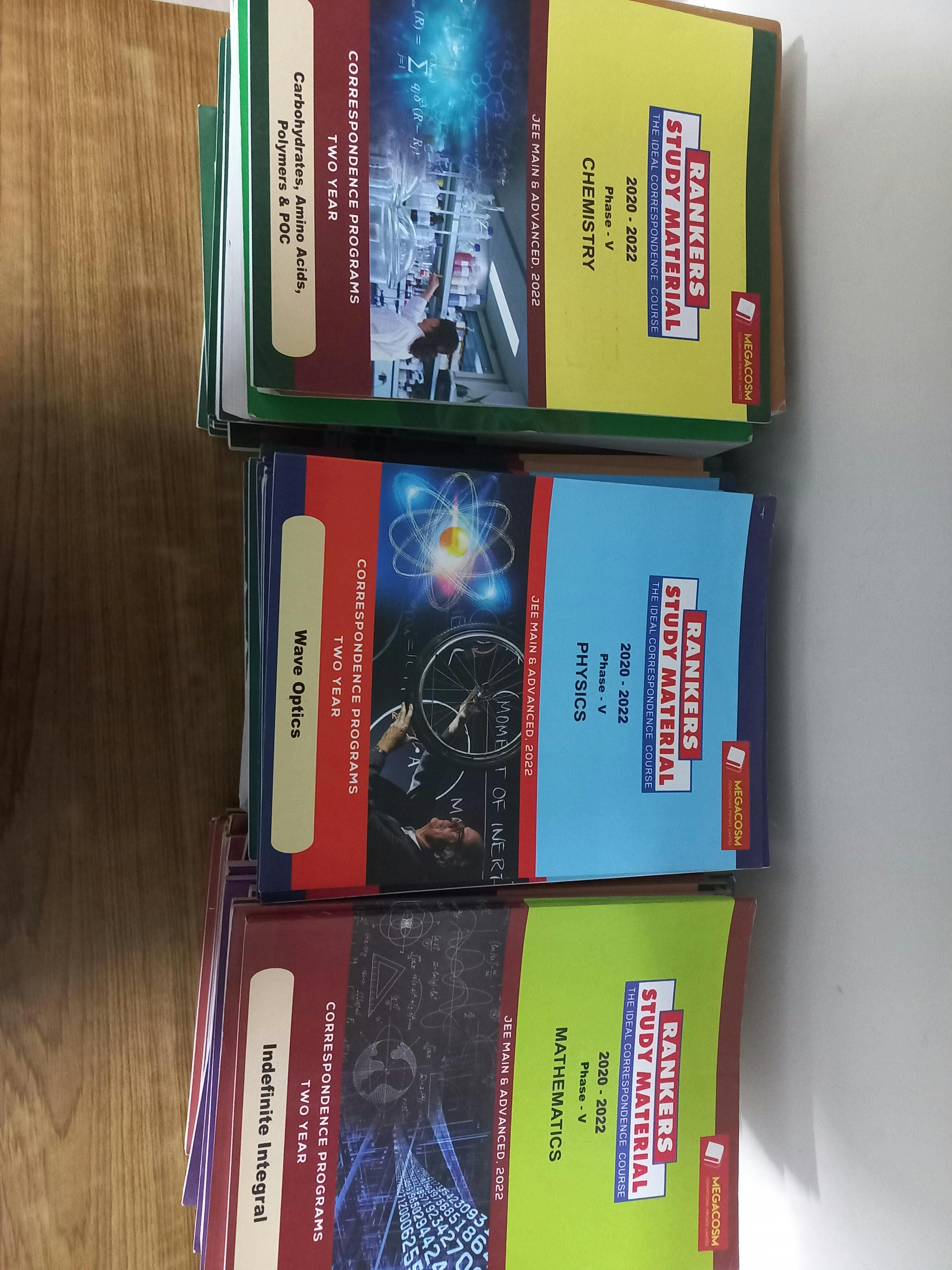 FIITJEE [2024 Edition] Study Material for IIT-JEE | Complete Package o ...